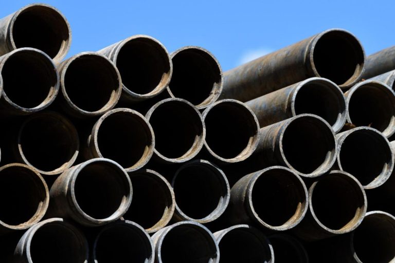 How Do Steel Pipes Help Projects Stay on Schedule?